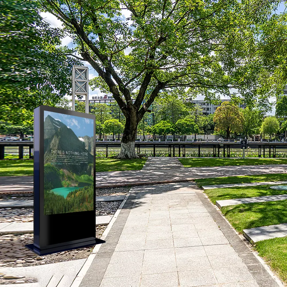 Yetronic Waterproof Outdoor Digital Signage: Rain or shine, intelligent ...